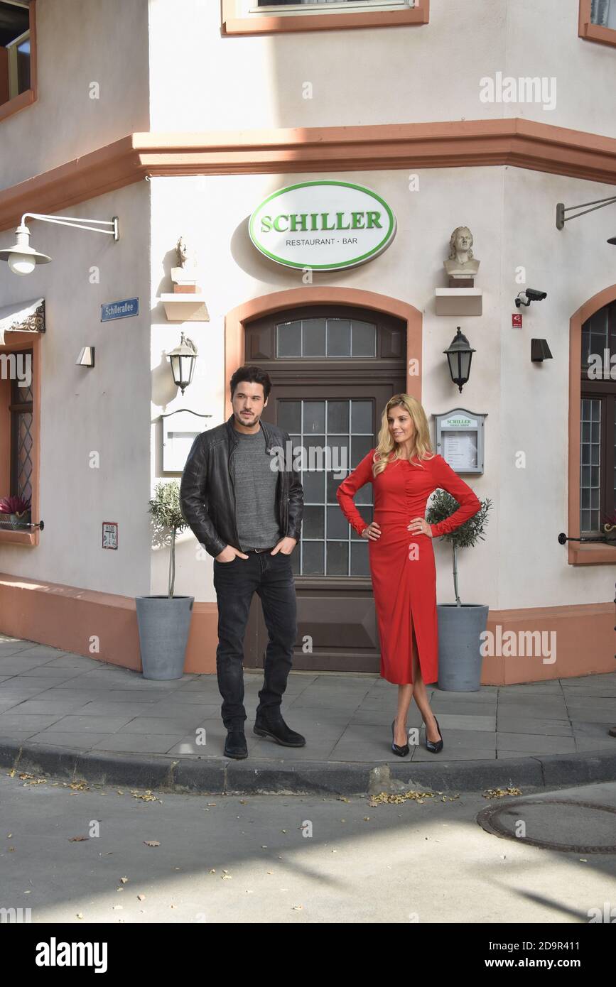 Cologne, Germany. 04th Nov, 2020. The actors Alexander Milo and Isabel ...