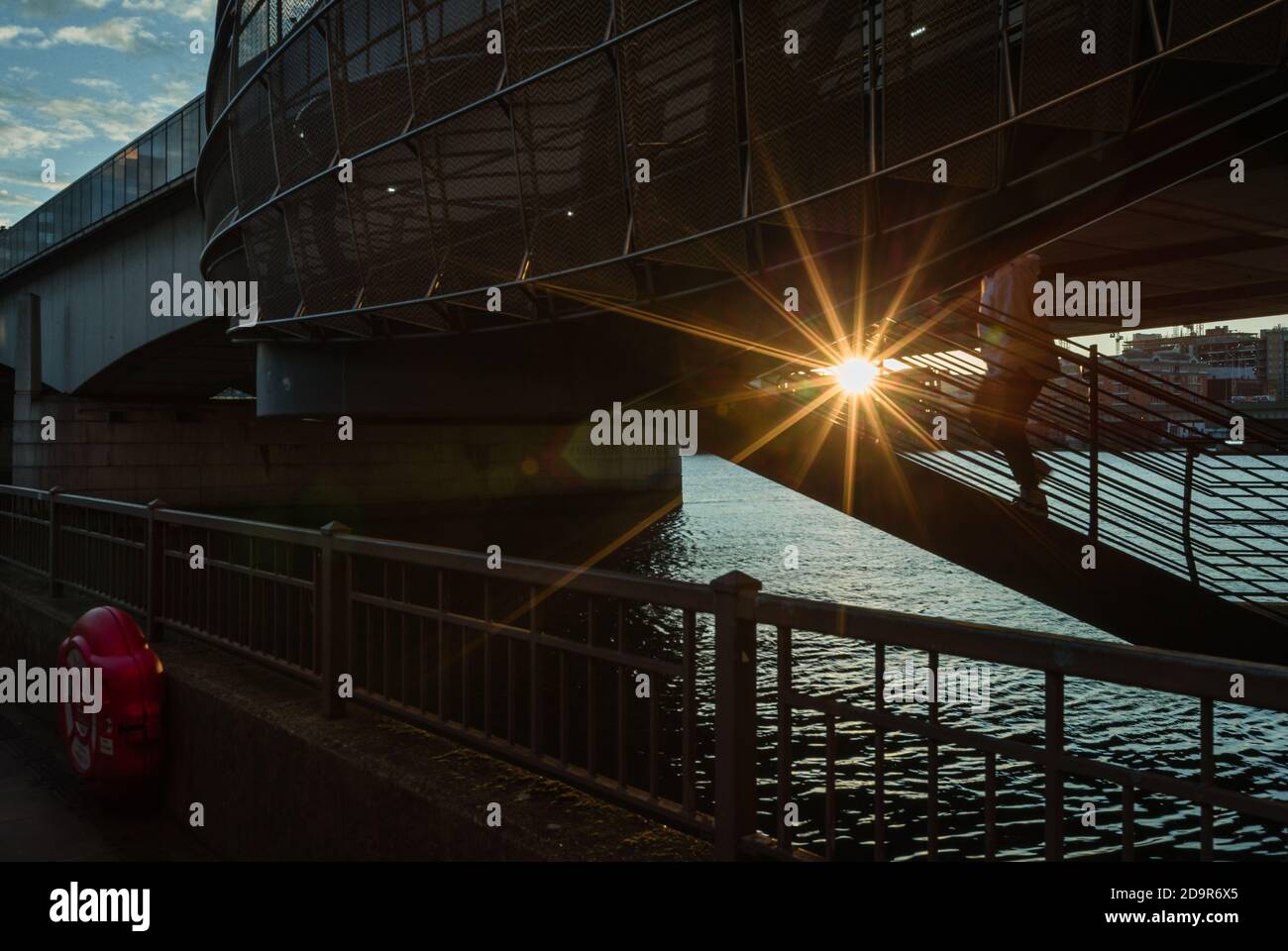 Sunset on modern architecture by London Bridge Stock Photo - Alamy