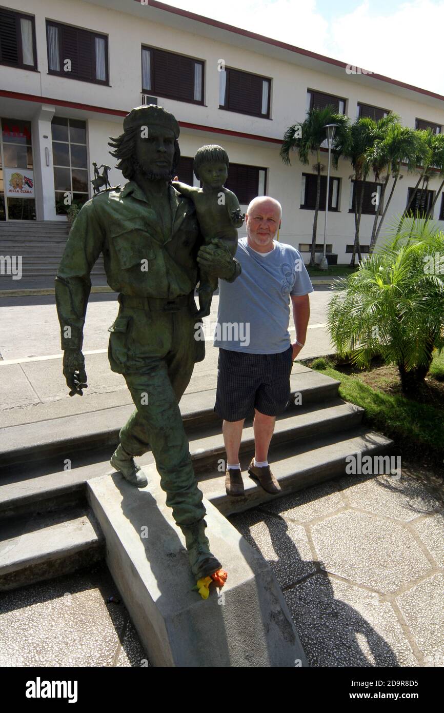 Cuba, Santa Clara, Che Guevara statue holding a child Known as the ...