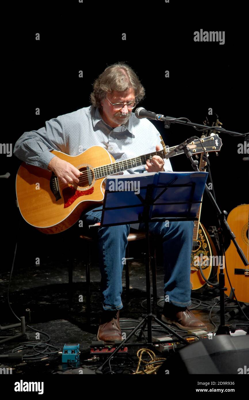 Cordini hi-res stock photography and images - Alamy