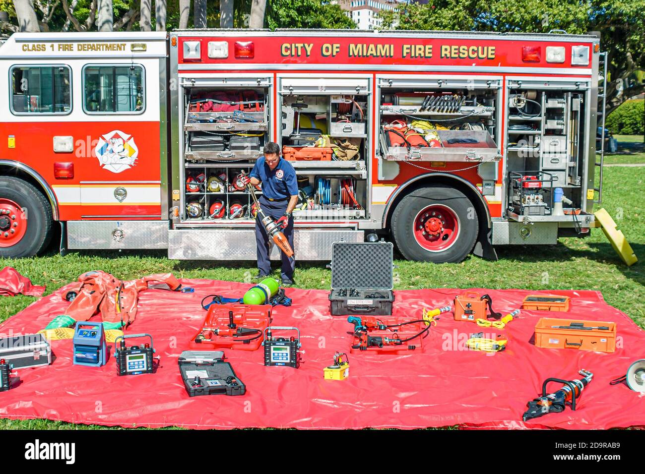Security Vehicles High Resolution Stock Photography and Images - Alamy