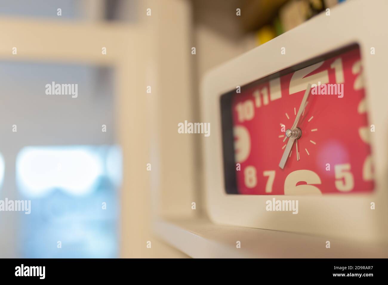 7 oclock hi-res stock photography and images - Alamy