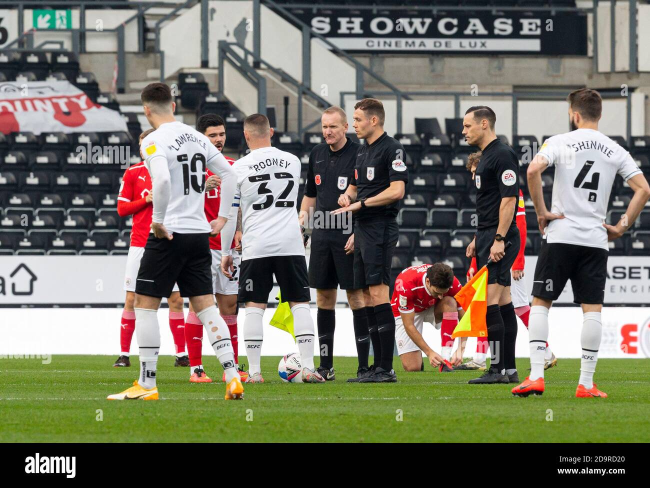 Leigh doughty referee hi-res stock photography and images - Alamy