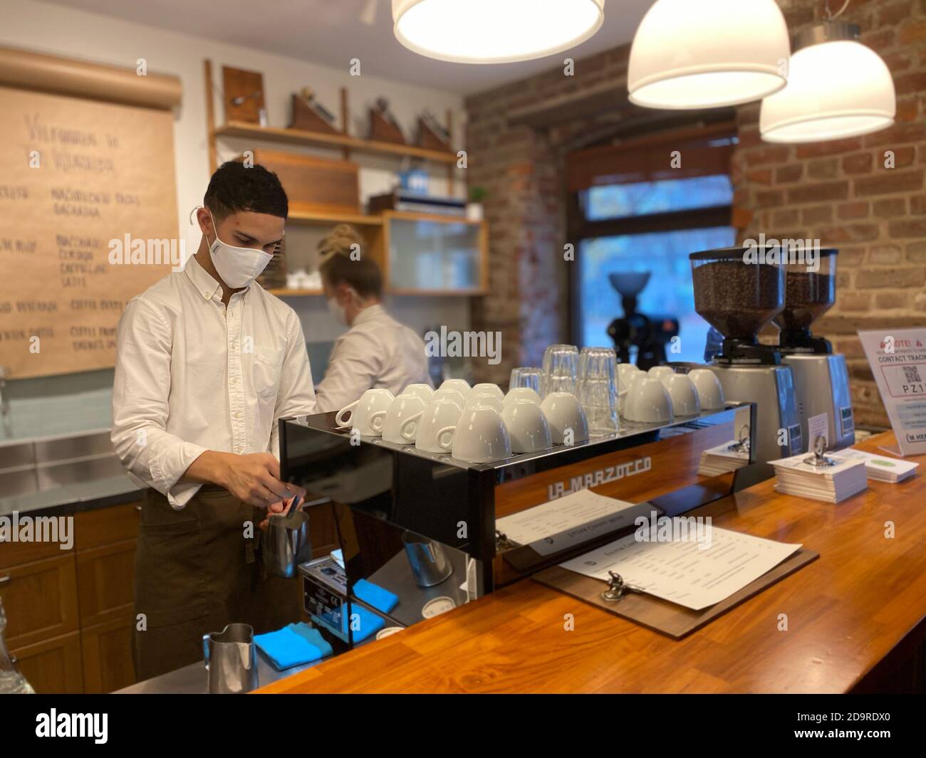 Bartender desk hi-res stock photography and images - Alamy