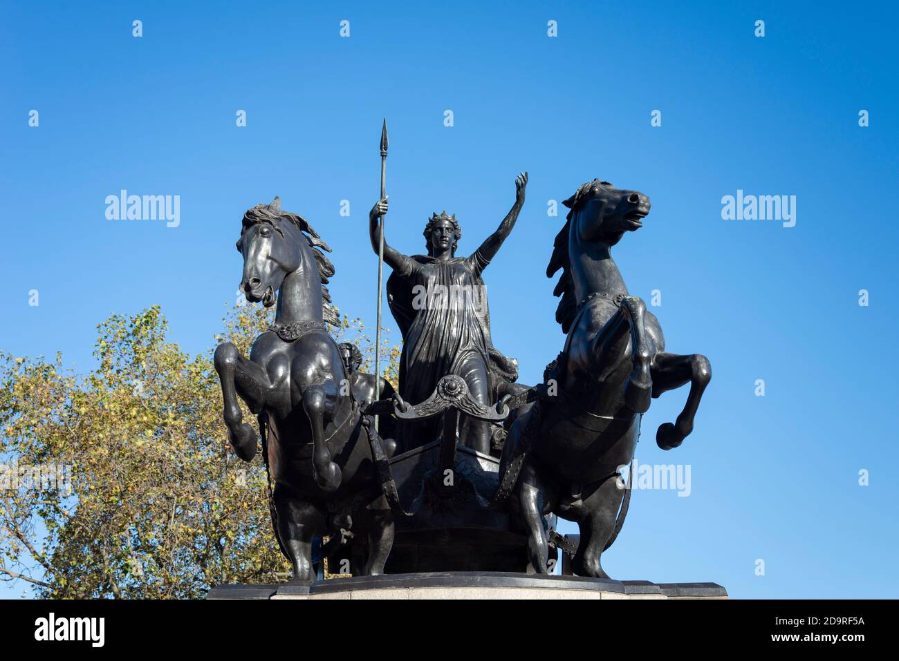 Boadicea and Her Daughters bronze statue in Westminster, London, UK ...