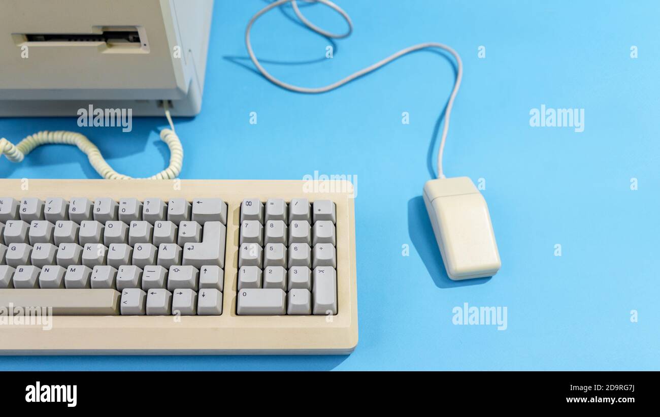 Old desktop computer hi-res stock photography and images - Alamy