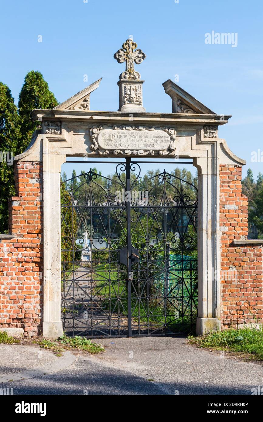 Lutheran cemetery High Resolution Stock Photography and Images - Alamy