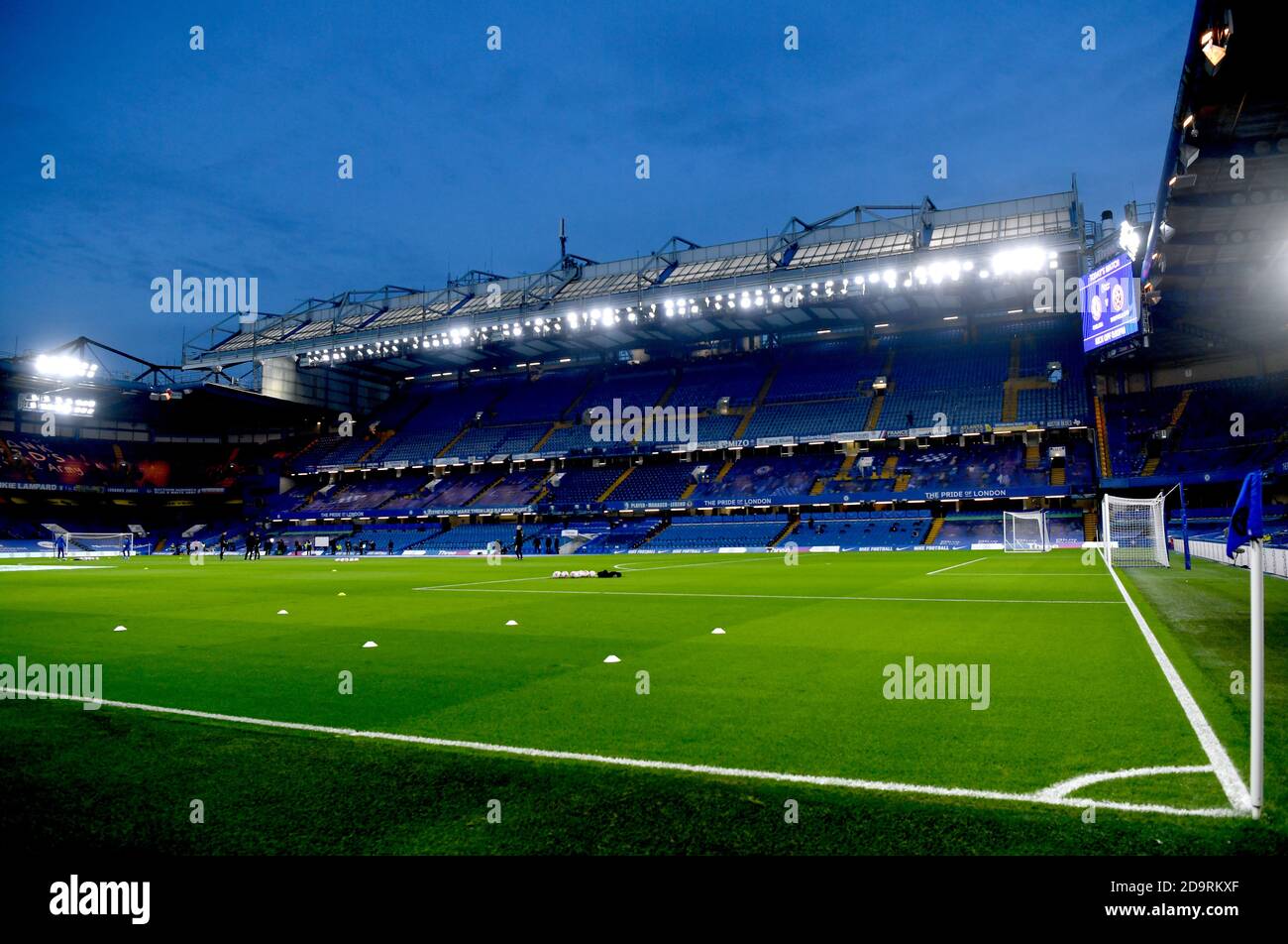 A general view of the pitch prior to the beginning of the Premier ...