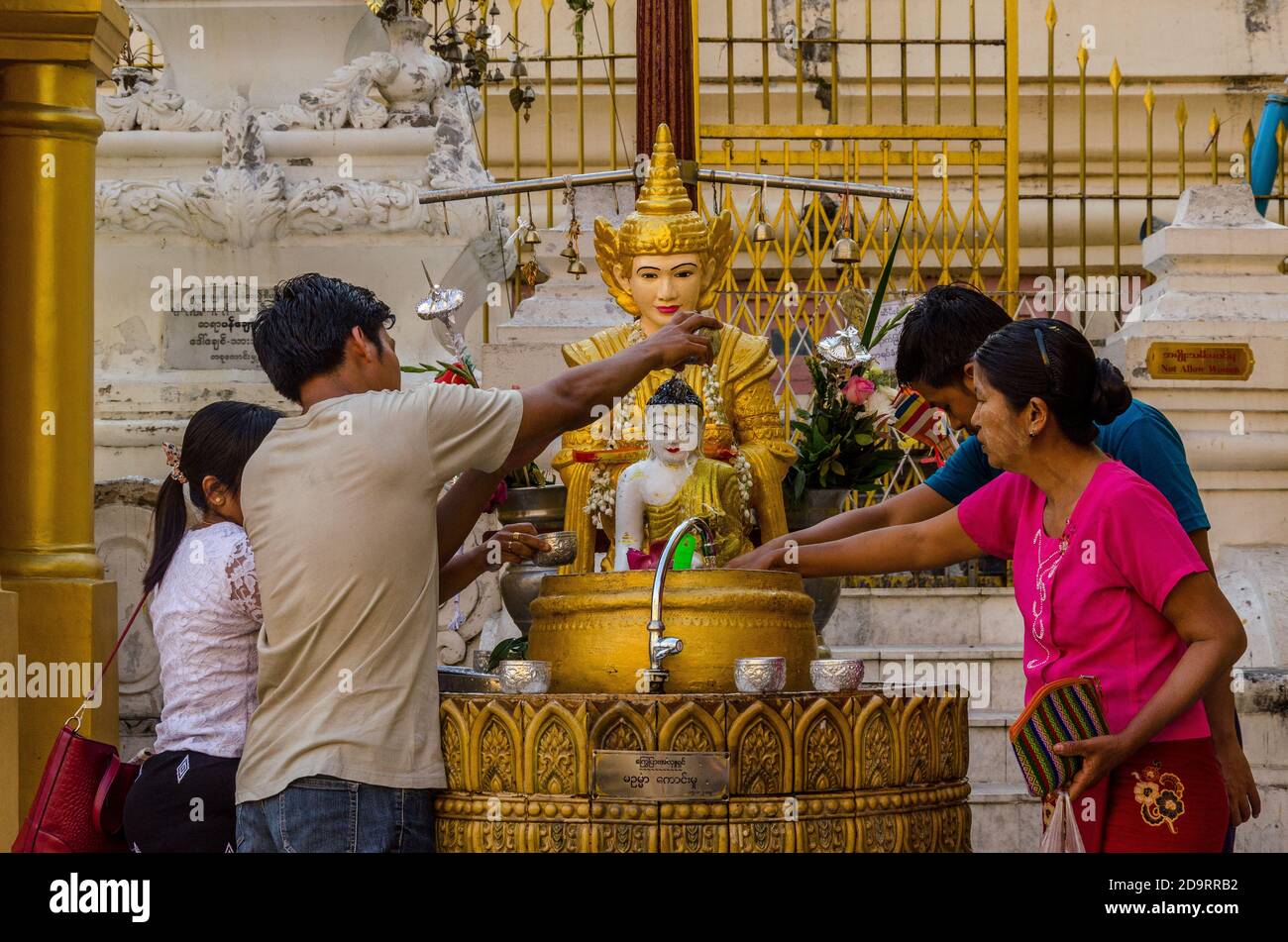 Pilgrims worshipping God at Shwedagon Pagoda, Yangon, Myanmar Stock ...