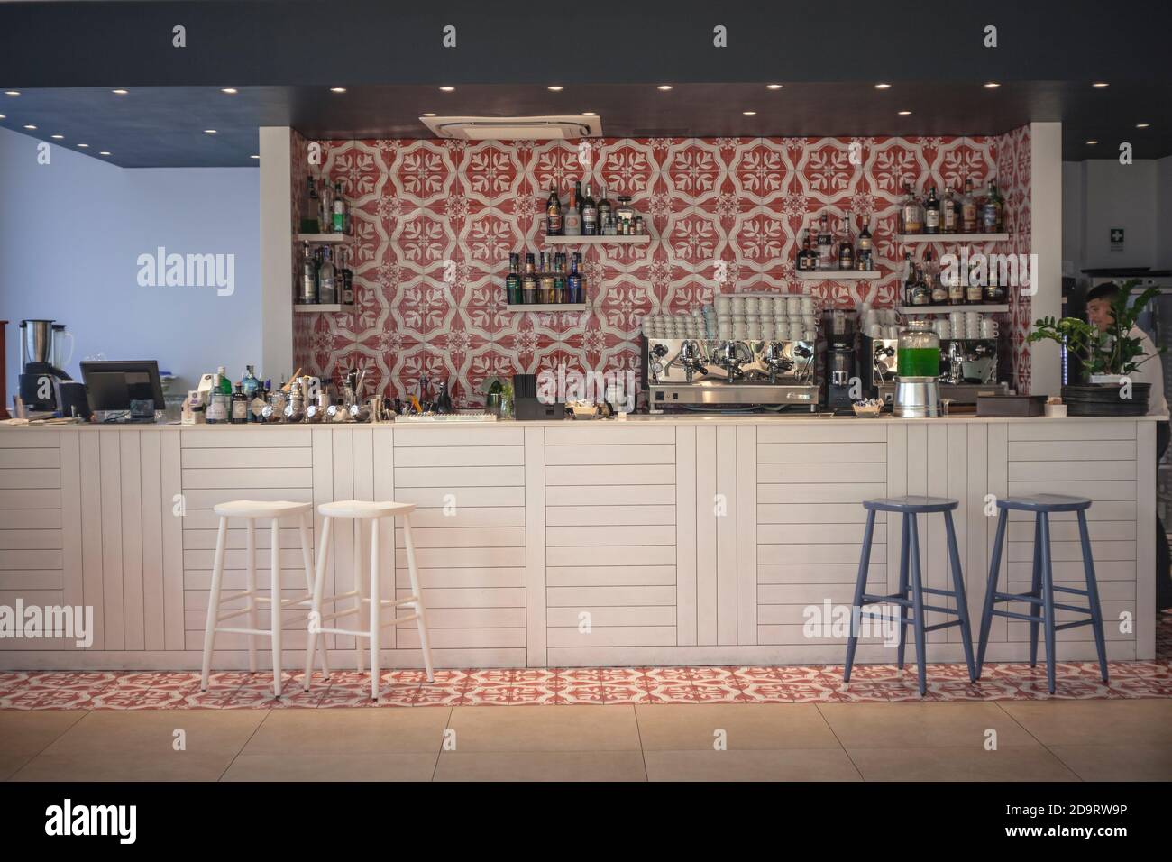 Bar counter inside a restaurant of a resort Stock Photo - Alamy