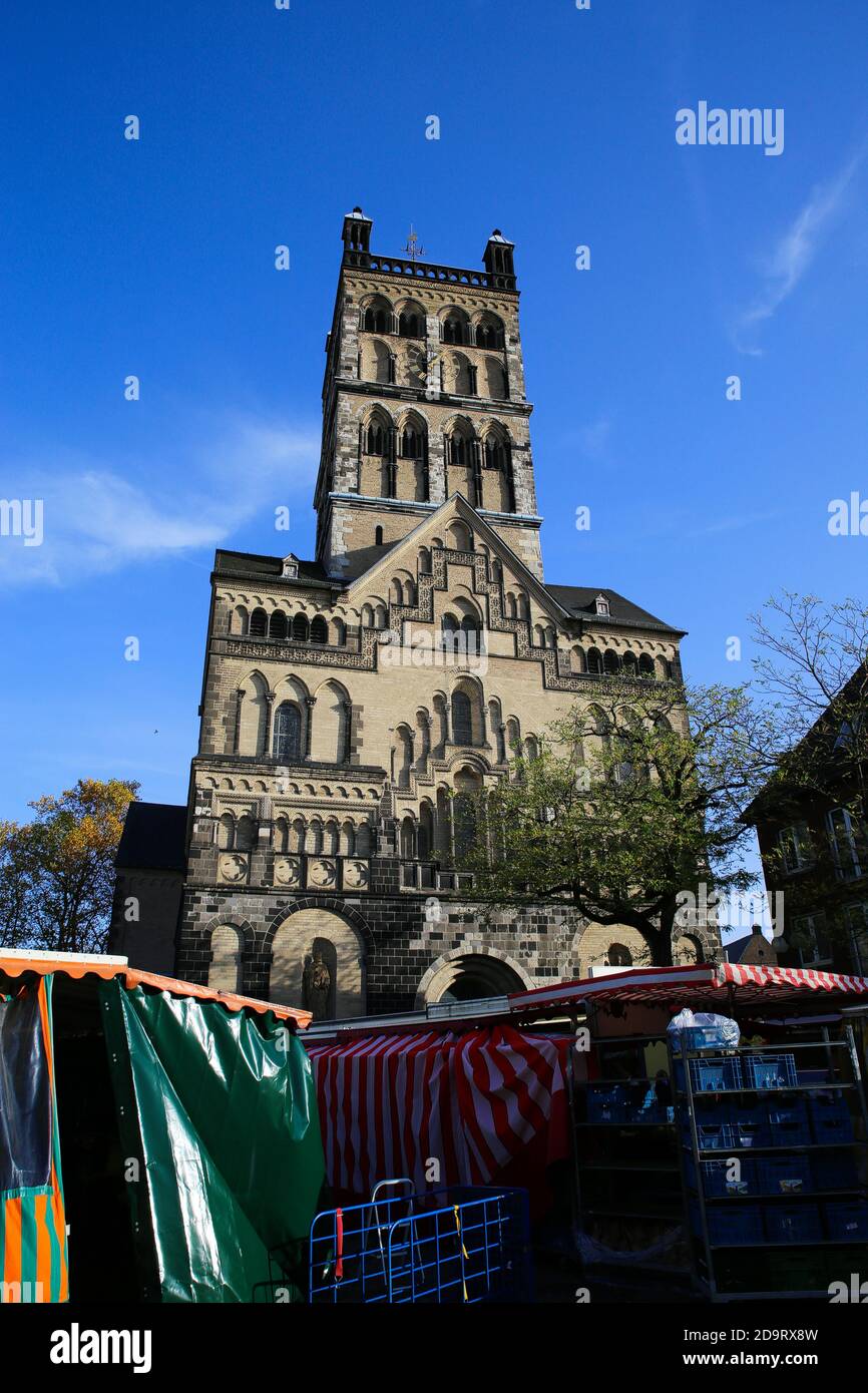 St quirinus of neuss hi-res stock photography and images - Alamy