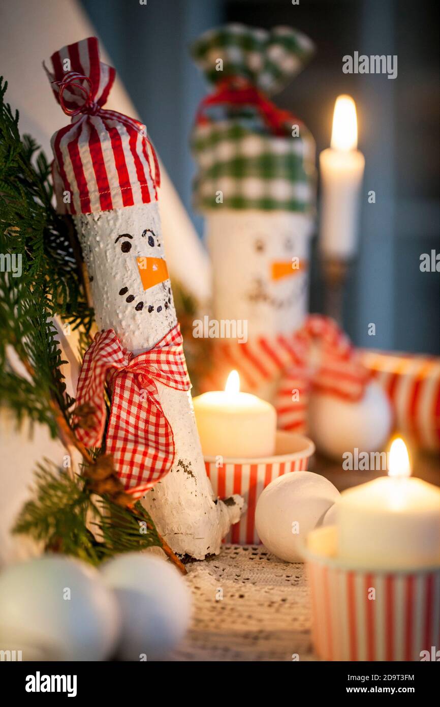 Making a wooden snowman from a painted tree branch AVAILABLE UK USE ...