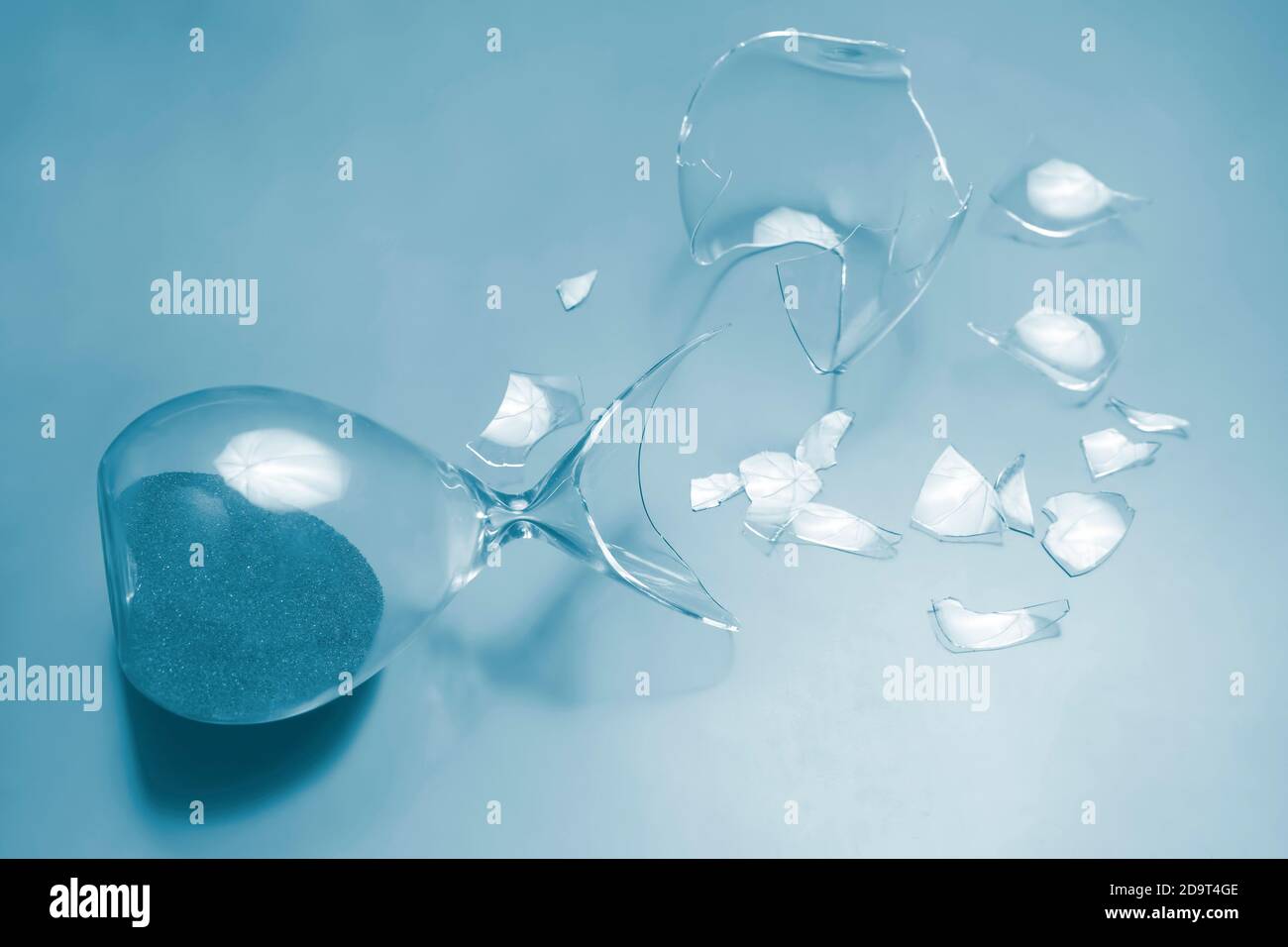 Broken Glass Hourglass High Resolution Stock Photography and Images - Alamy