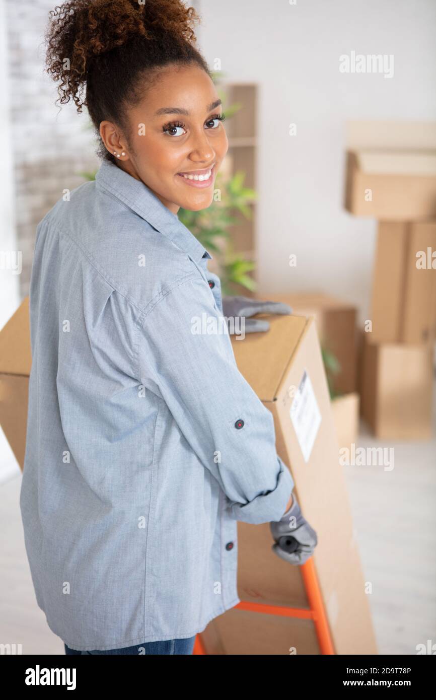 Female delivery driver hi-res stock photography and images - Alamy