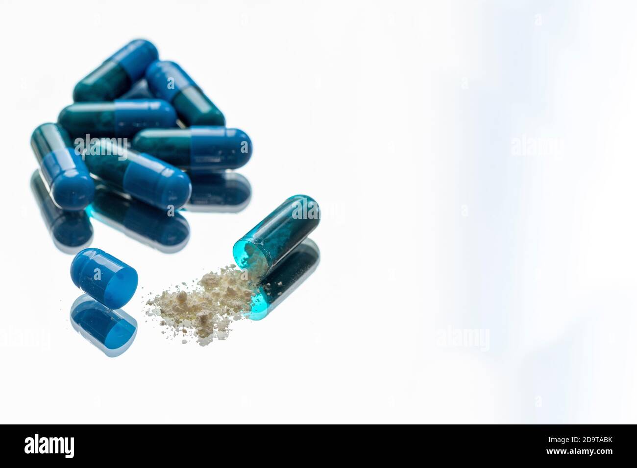 Open pill container Cut Out Stock Images & Pictures - Alamy