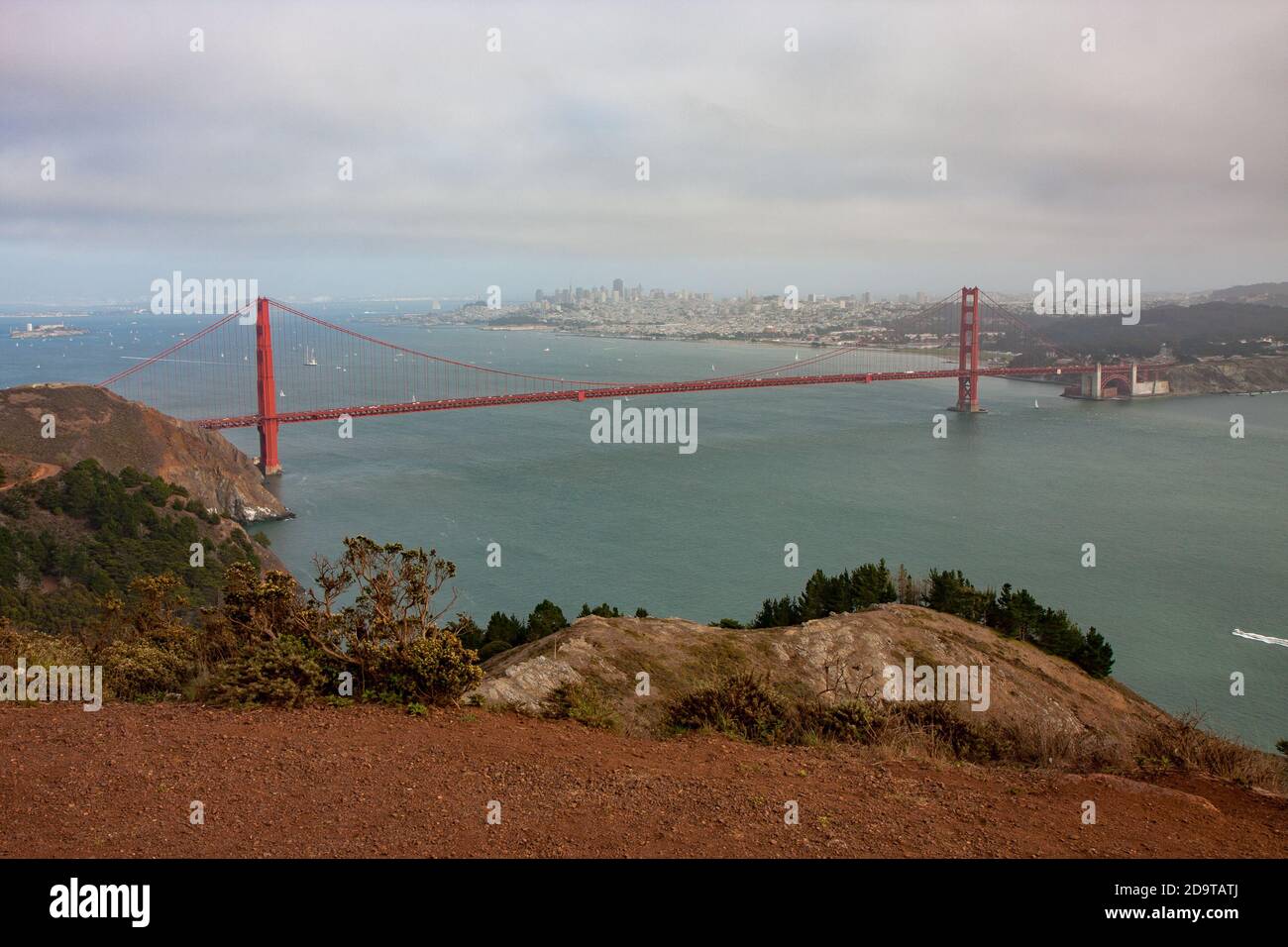 Red bridge san francisco hi-res stock photography and images - Alamy