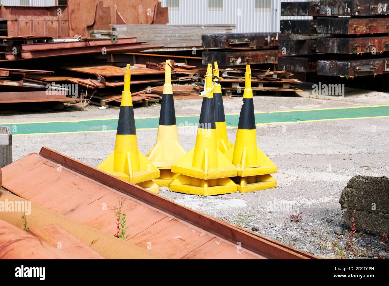 Stack of traffic cones hi-res stock photography and images - Alamy