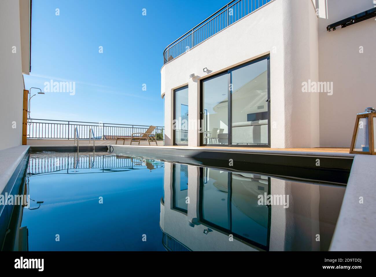 Going swimming pool hi-res stock photography and images - Alamy