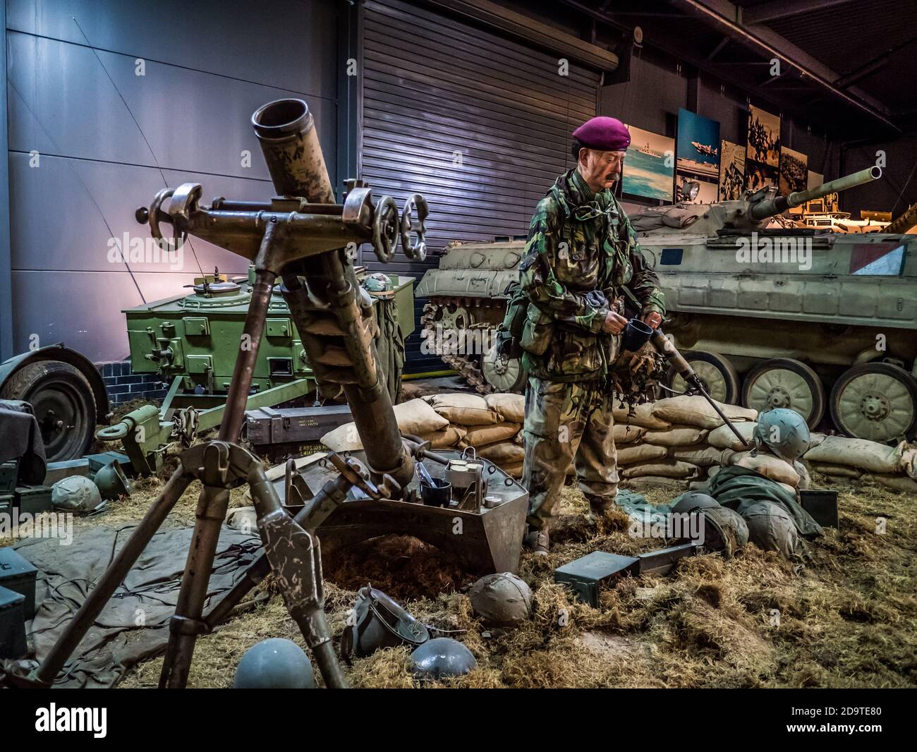 120mm mo 120 am50 mortar hi-res stock photography and images - Alamy