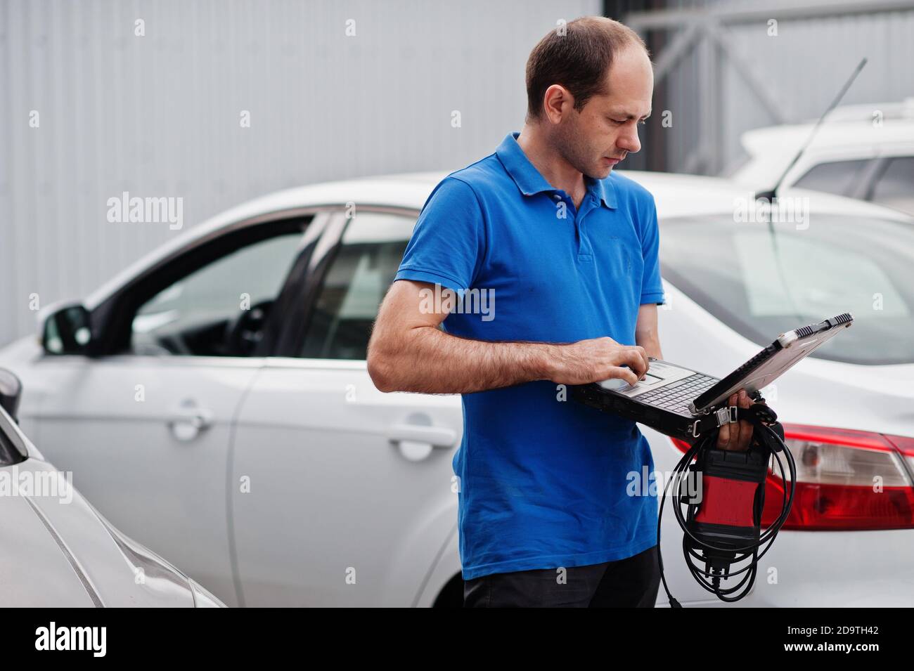Obd device car garage hi-res stock photography and images - Alamy