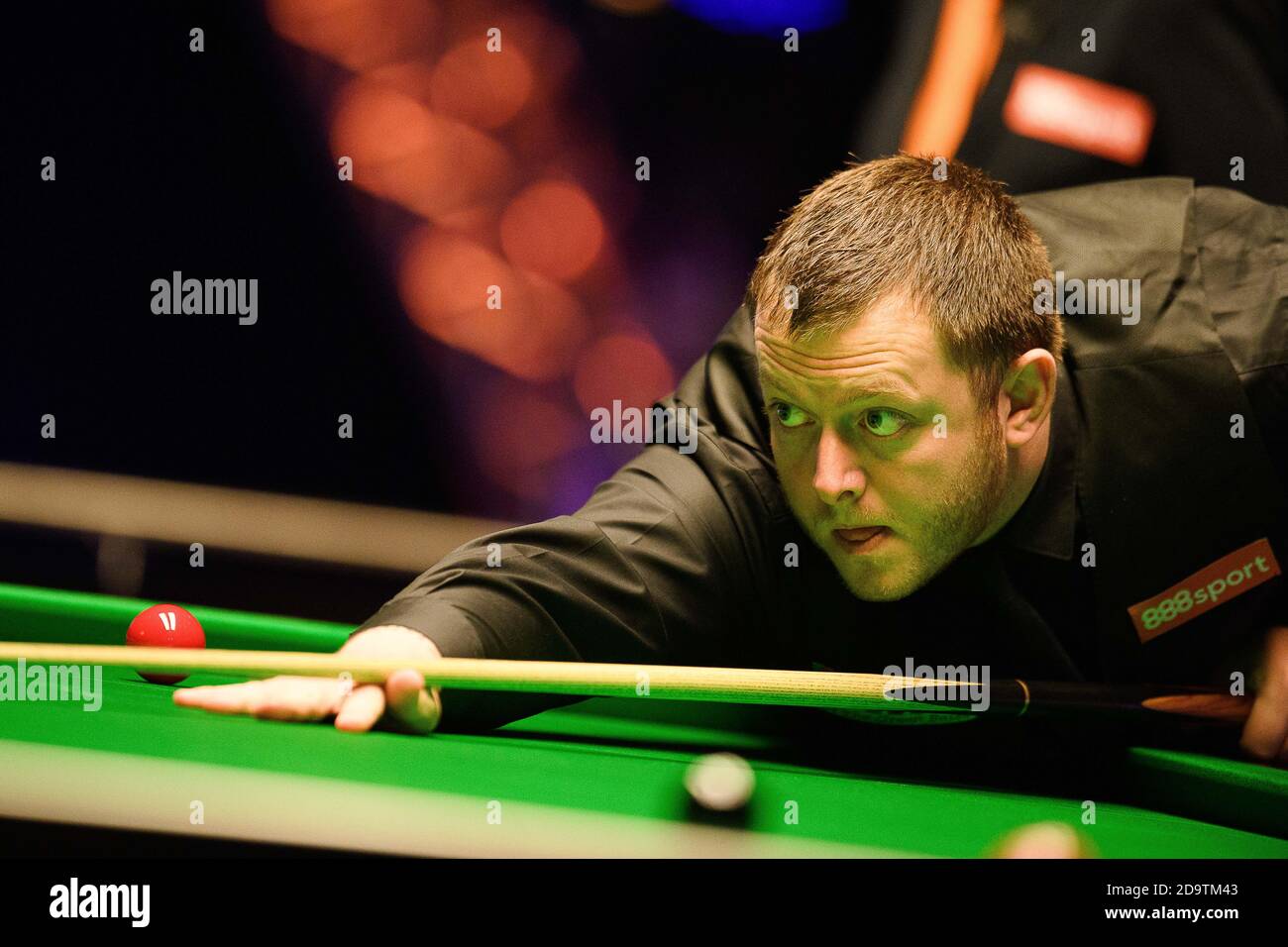Champion of champions snooker hi-res stock photography and images - Alamy