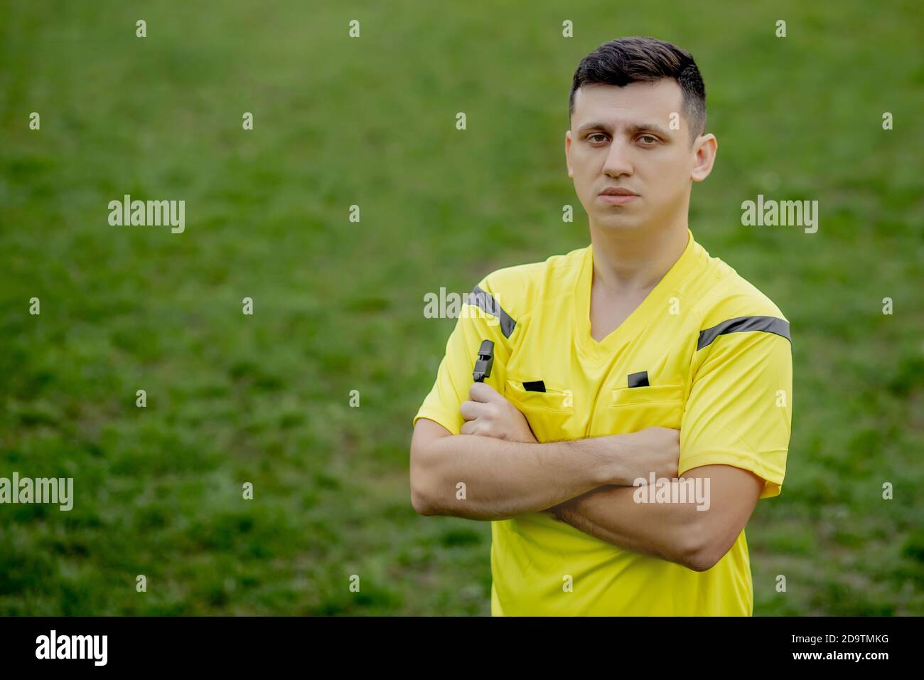 Football referee showing offside hi-res stock photography and images ...