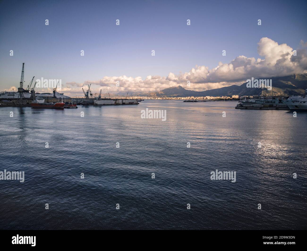 Gulf of palermo sunset hi-res stock photography and images - Alamy