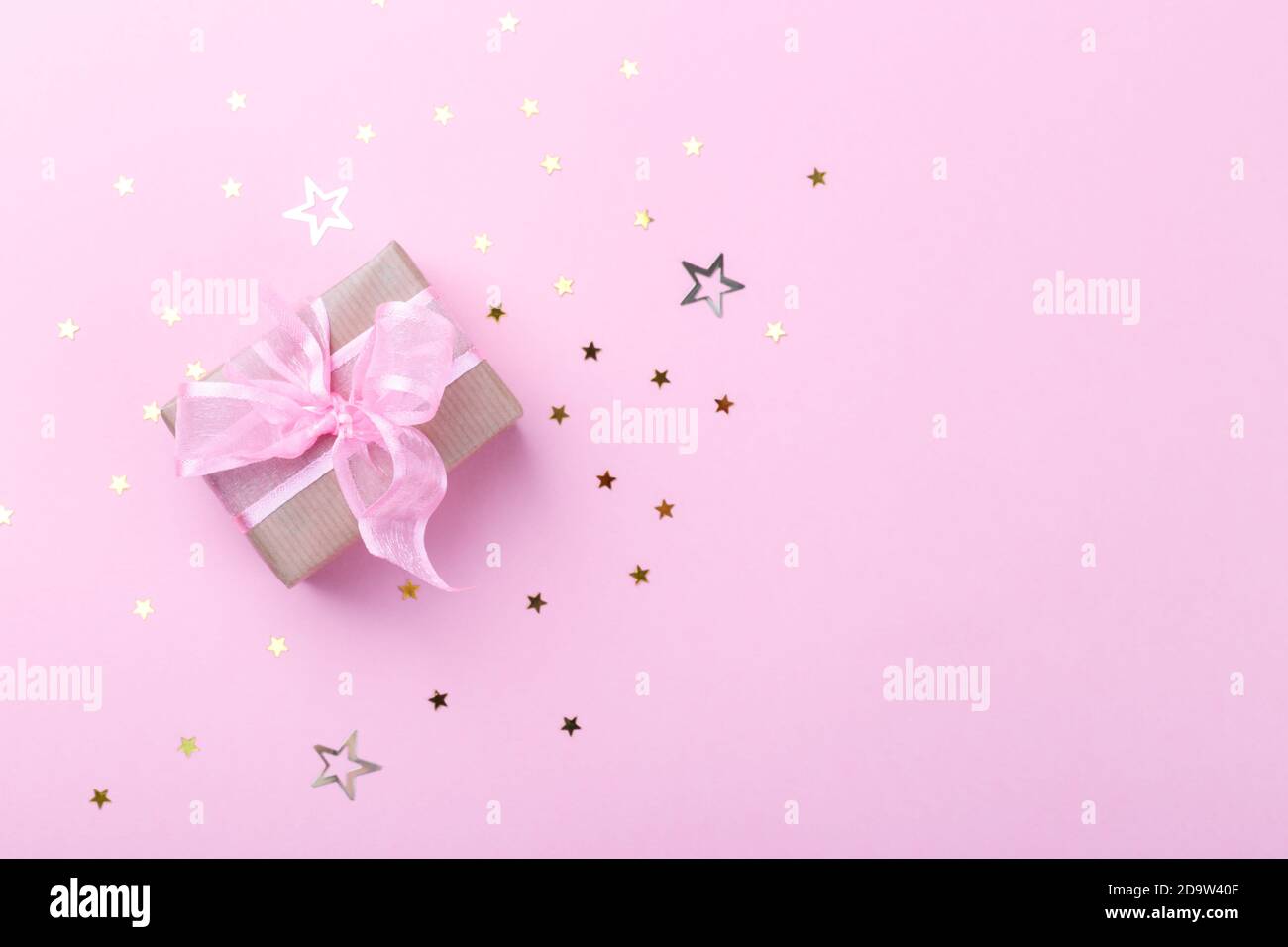 Cute pink paper craft hi-res stock photography and images - Alamy