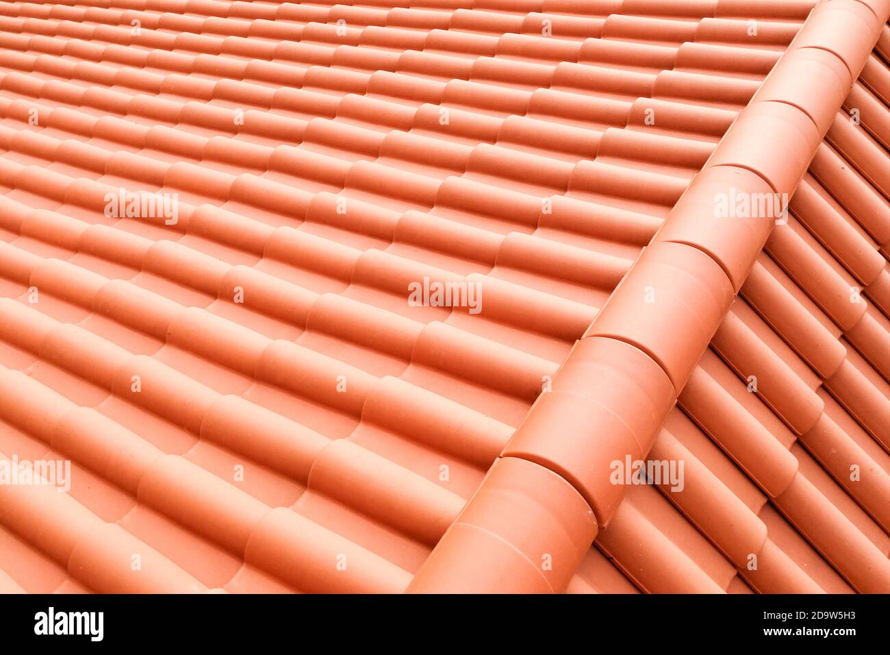 Red clay ceramic tile roofing hi-res stock photography and images - Alamy