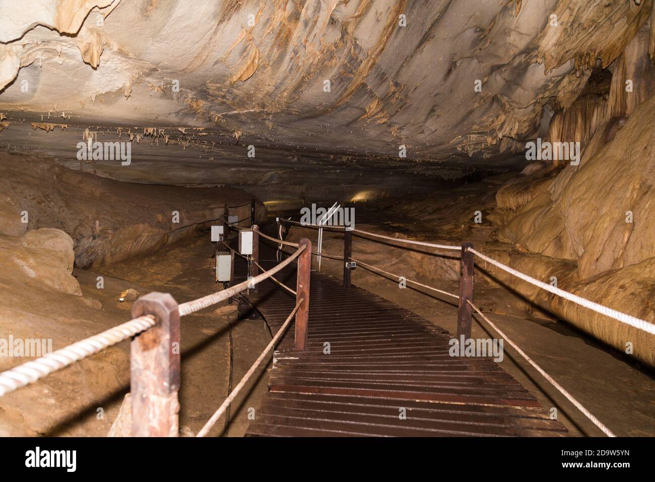 Limestone formation inside caves at Mulu National Park, Sarawak Stock ...