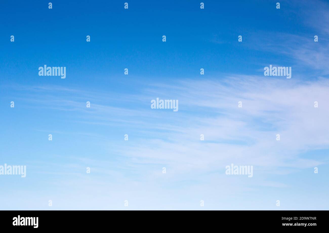 Minimal sky hi-res stock photography and images - Alamy