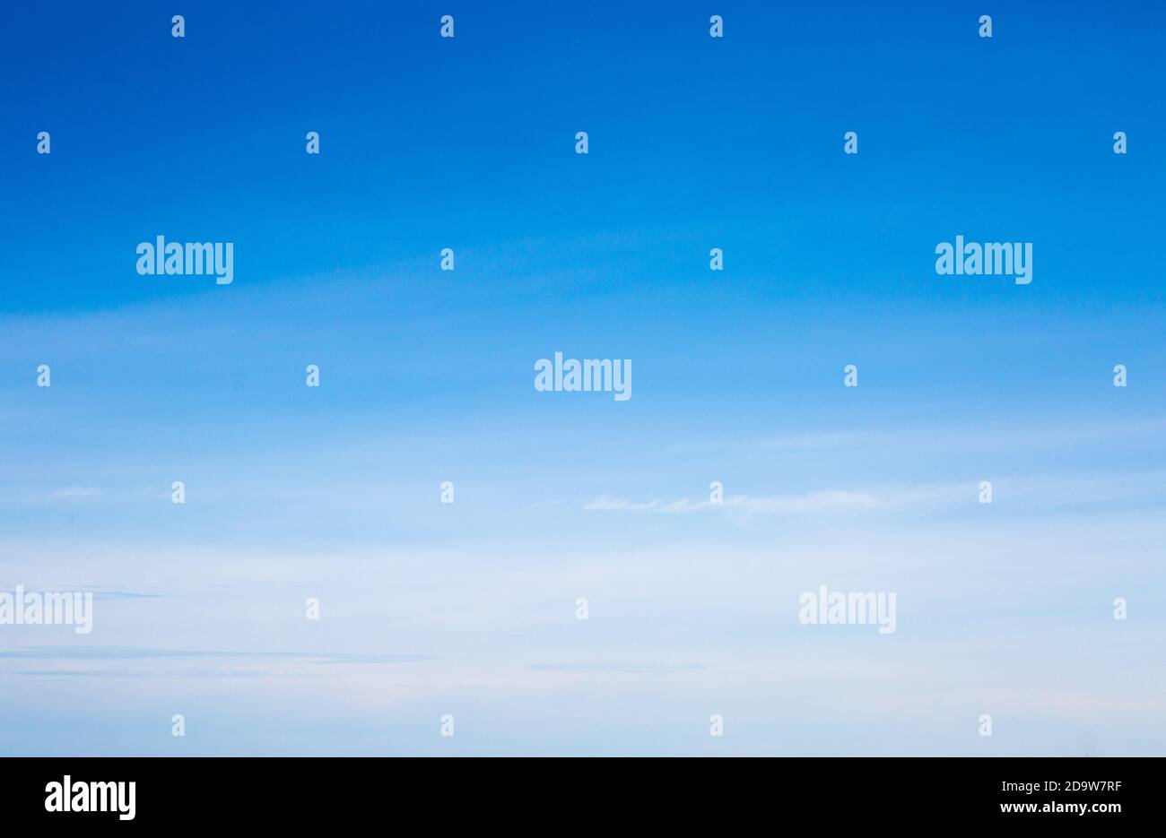 Minimal sky hi-res stock photography and images - Alamy