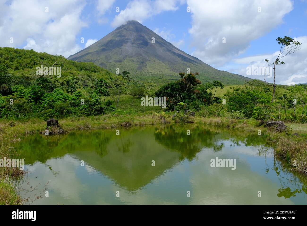 Costa Rica Arenal Volcano National Park - Arenal Volcano - Volcan ...
