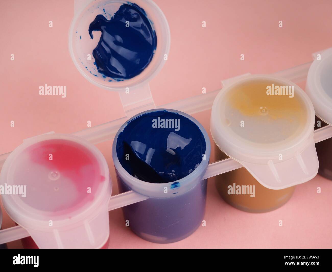Poster paints hi-res stock photography and images - Alamy