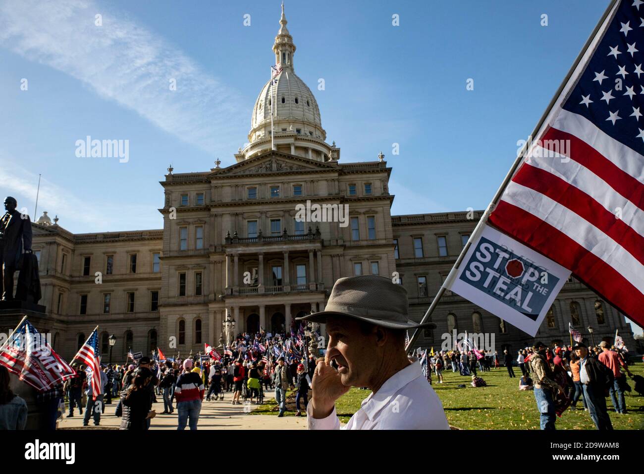 Stop the steal sign hi-res stock photography and images - Alamy