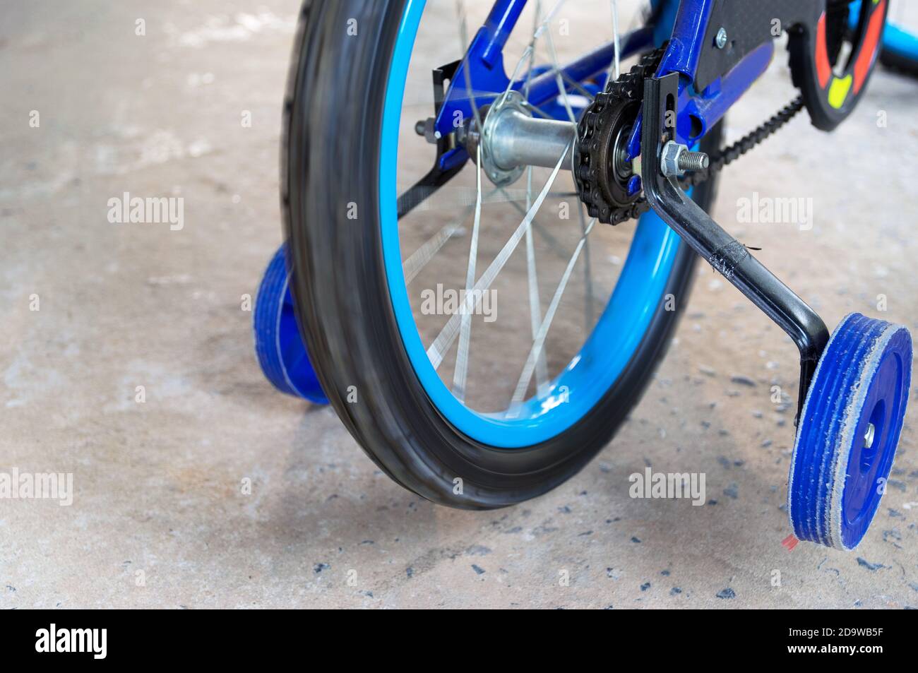 Bicycle spinning wheel hi-res stock photography and images - Alamy