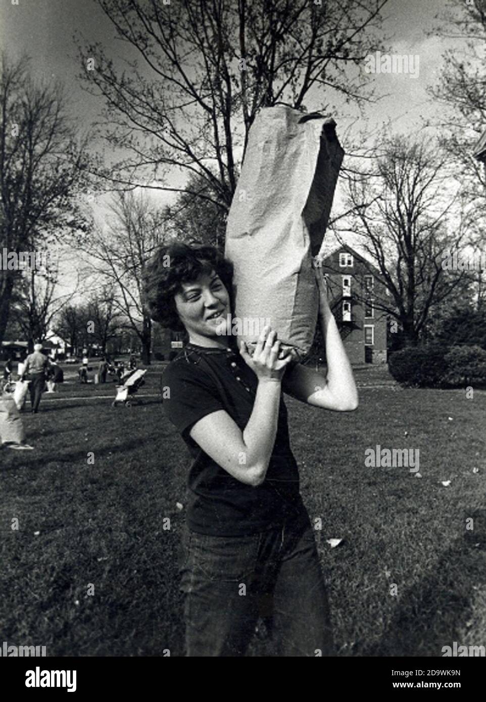 Brown paper bag history hi-res stock photography and images - Alamy