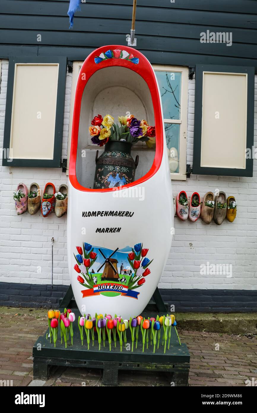 Volendam clog hi-res stock photography and images - Alamy