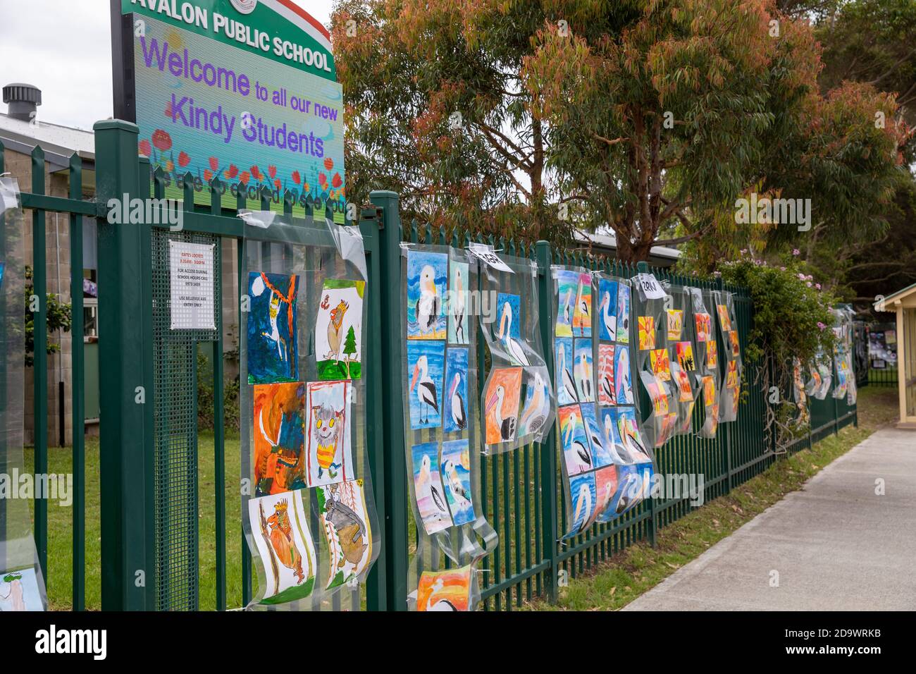 Student drawings display hi-res stock photography and images - Alamy