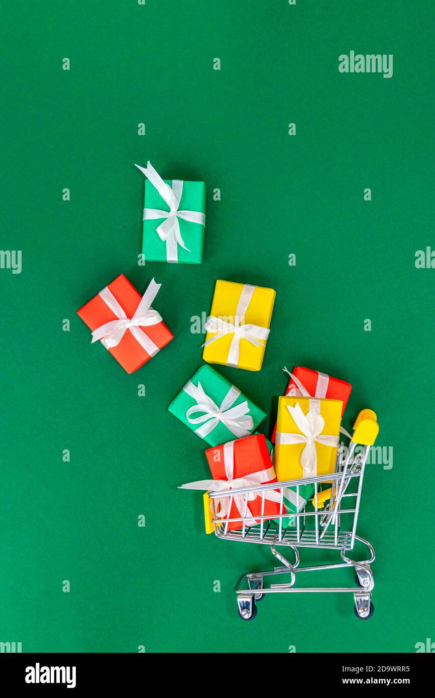 Yellow and green trolley hi-res stock photography and images - Alamy