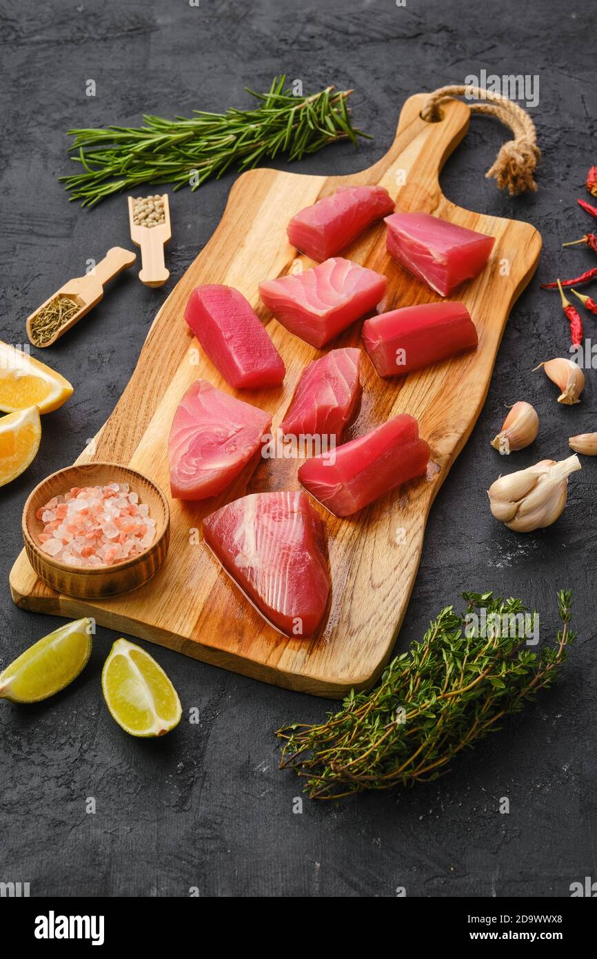 Cutting tuna fillet hi-res stock photography and images - Alamy