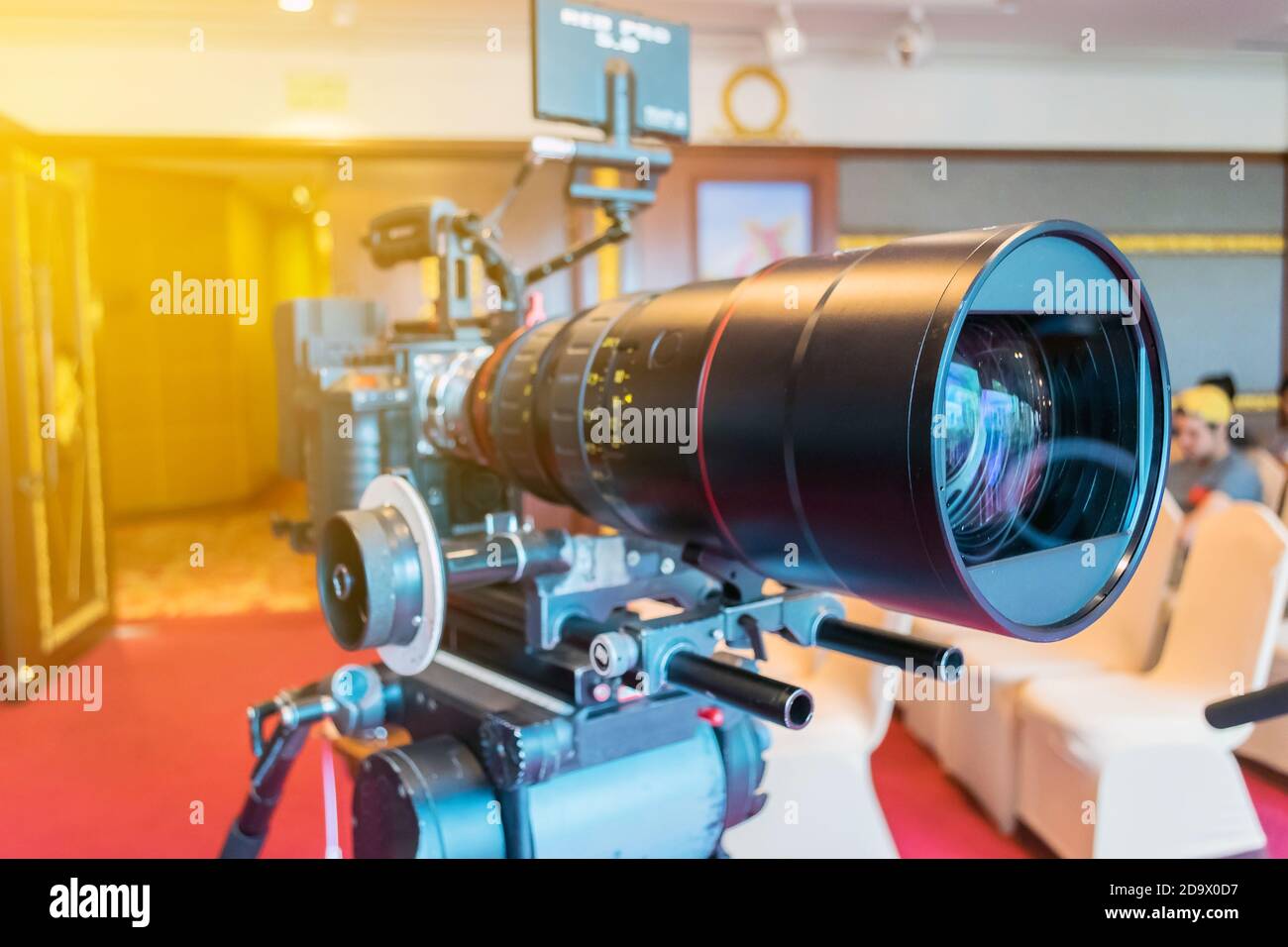 Professional lens hi-res stock photography and images - Alamy
