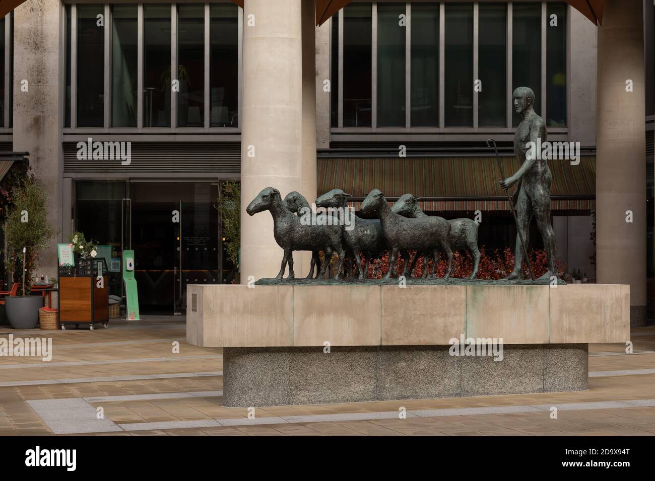 Paternoster sq (st paul's) hi-res stock photography and images - Alamy