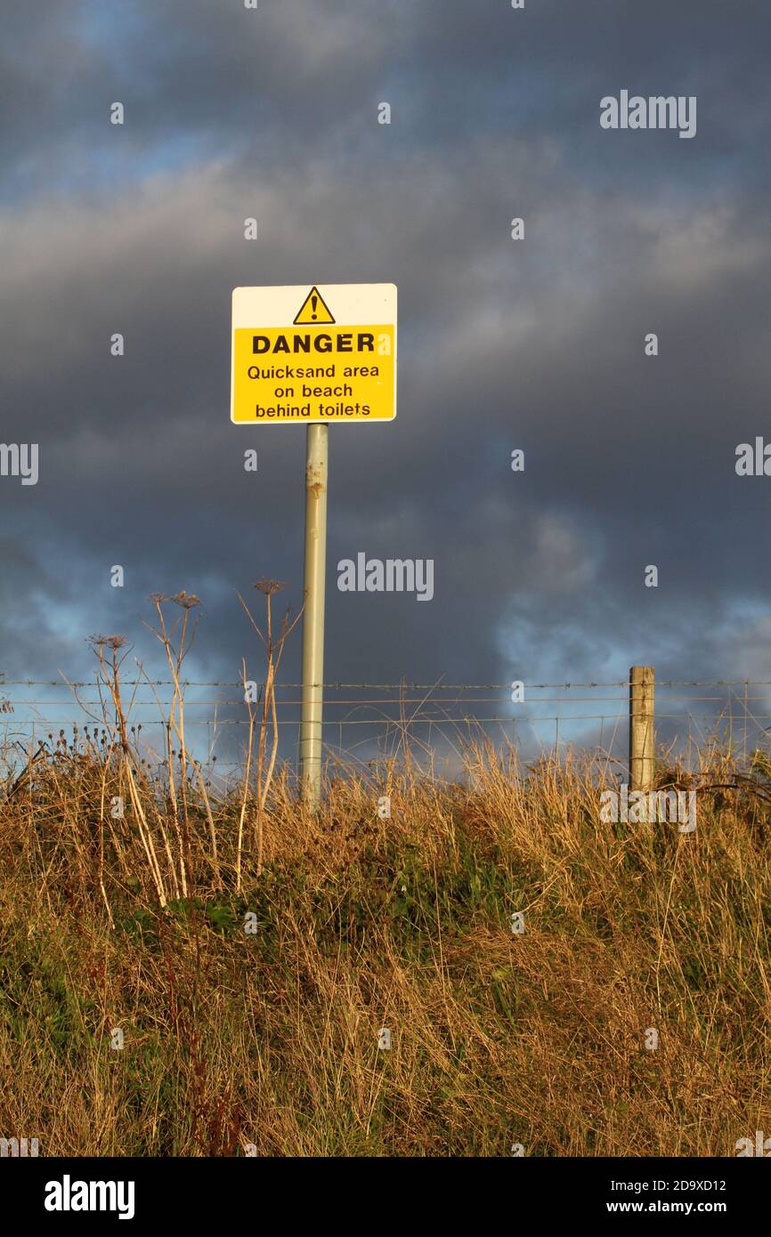 Danger quicksand safety sign hi-res stock photography and images - Alamy