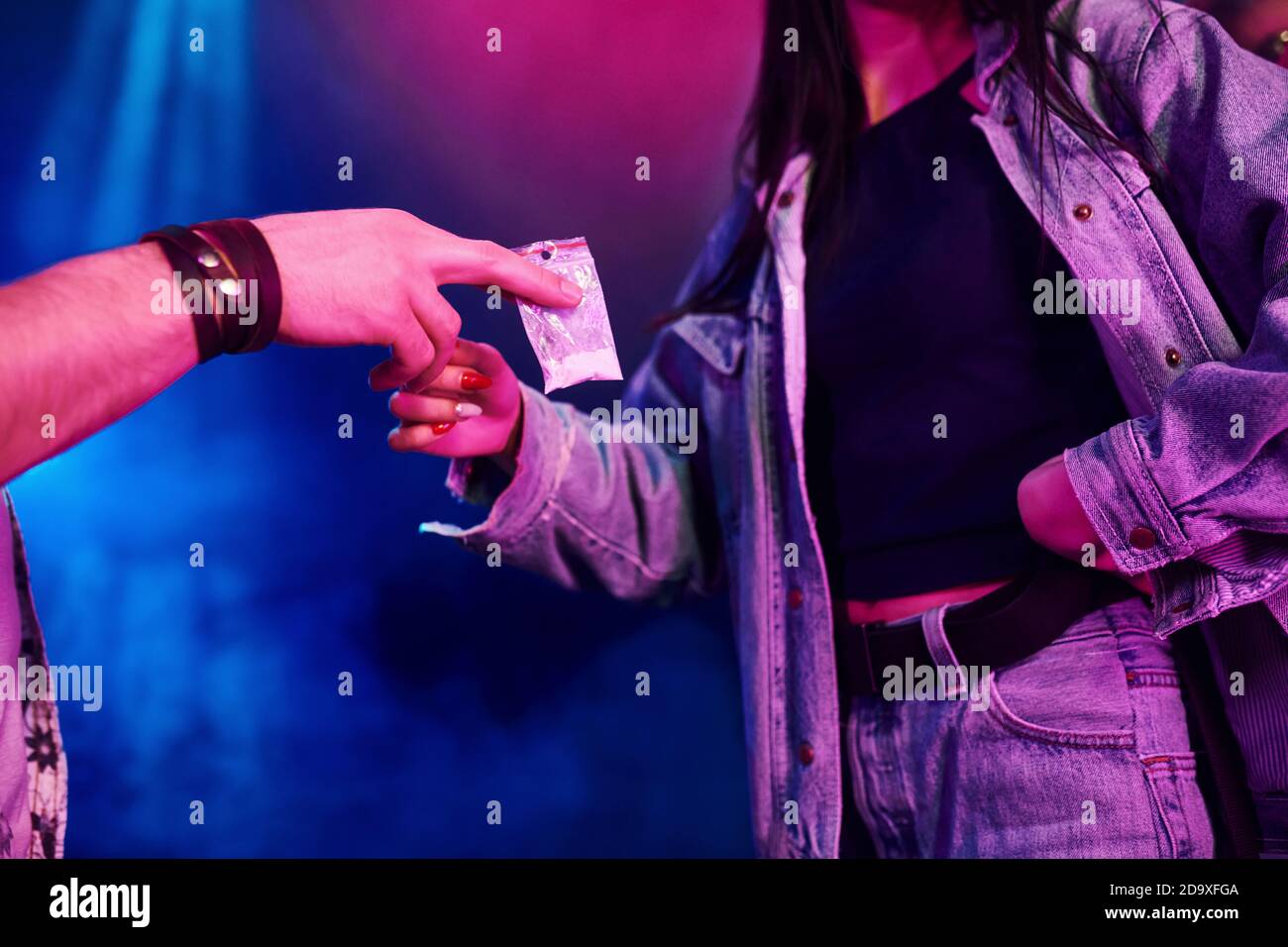 Drugs party girl hi-res stock photography and images - Alamy