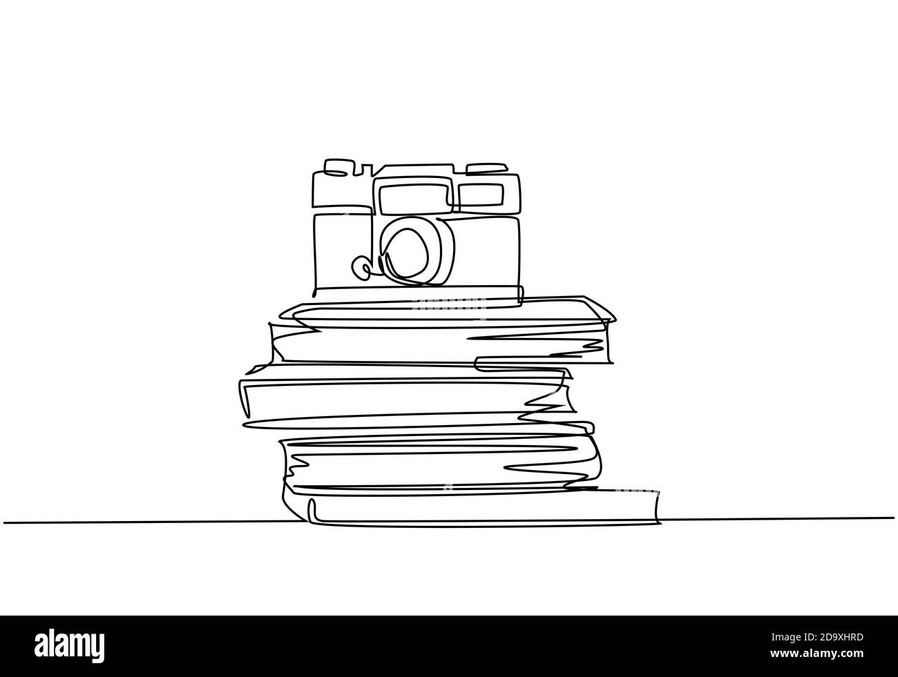 Single continuous line drawing of vintage classic analog pocket camera ...