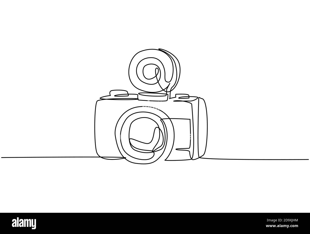 One single line drawing old retro lomo plastic photo camera. Vintage ...