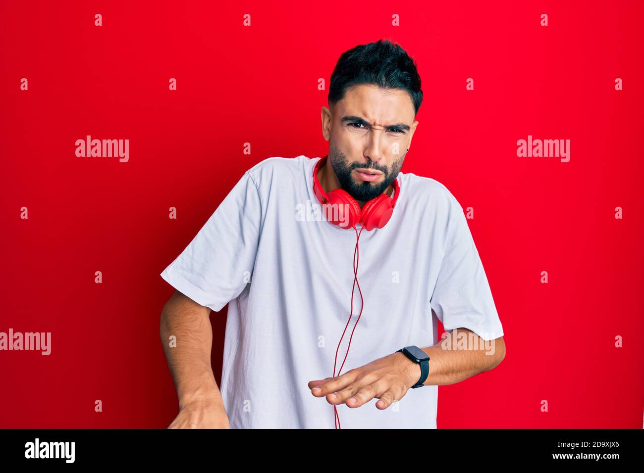 Listen disgusting hi-res stock photography and images - Alamy