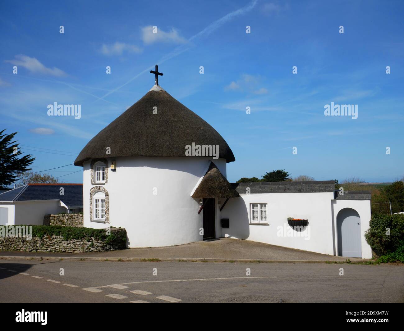Veryan: one of a pair of roundhouses built as lodge cottages at the ...