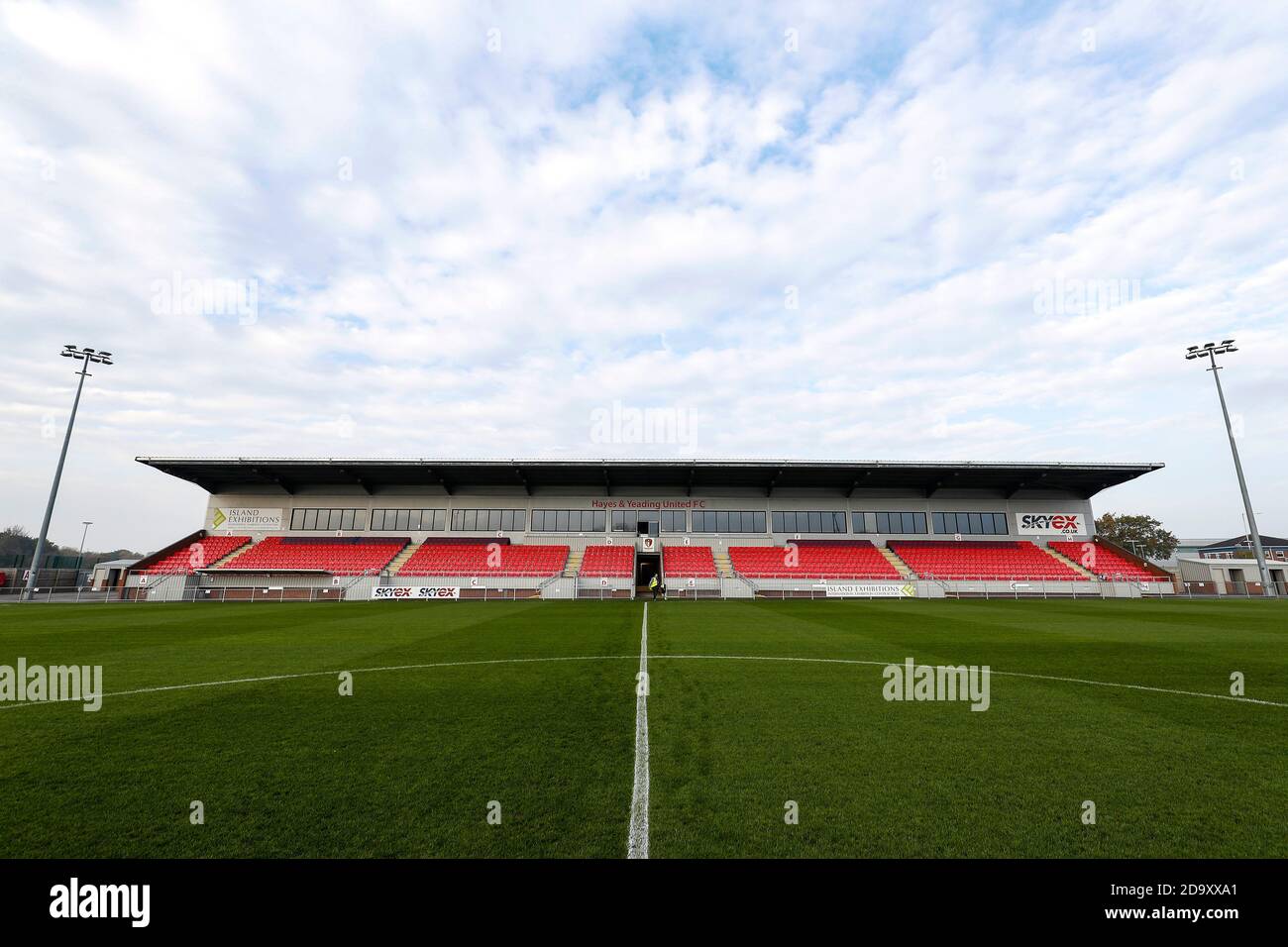 SkyEx Community Stadium, London, UK. 8th Nov, 2020. Football ...